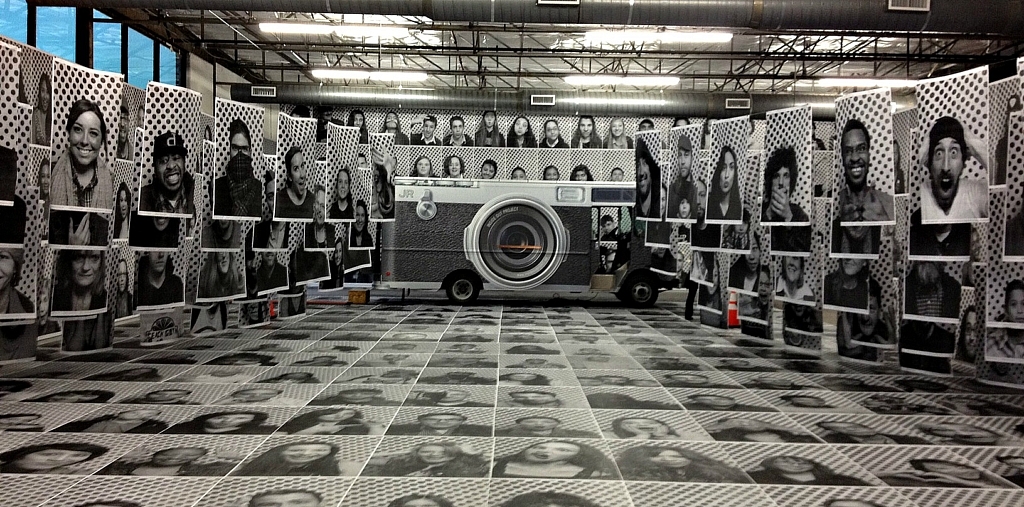 French Street Artist JR Debuts New Series of Installations in Rio De ...